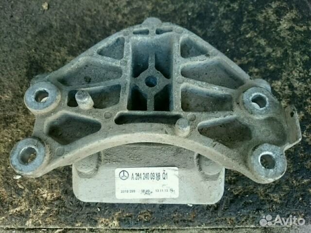 Опора двигателя Mercedes X204 GLK250 A2042400918 купить в Москве ...